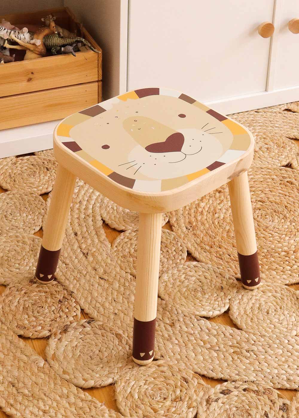 IKEA Kinderhocker verschönern mit passender Klebefolie